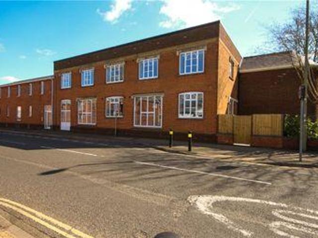 1 Bedrooms Flat for sale in Queens Road, Farnborough, Hampshire GU14