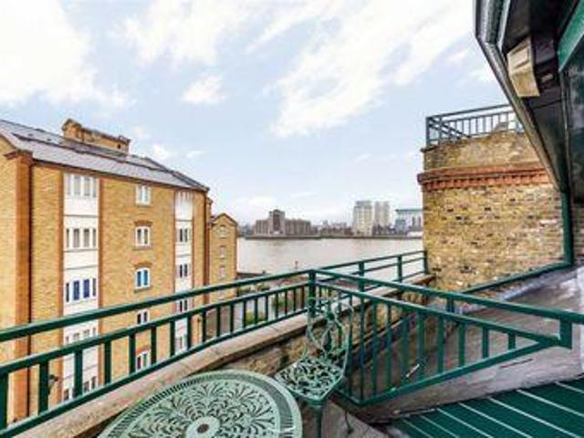 1 Bedrooms Flat for sale in Rotherhithe Street, London SE16