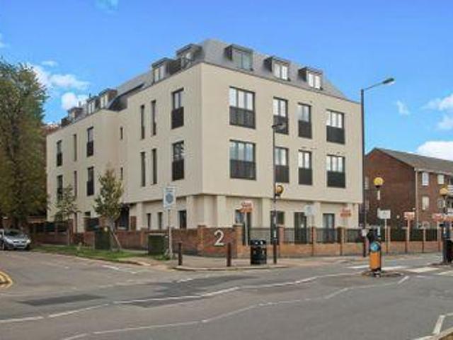 1 Bedrooms Flat for sale in Roxborough Avenue, Harrow On The Hill, Harrow HA1