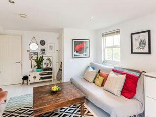 1 Bedrooms Flat for sale in Roman Road, London E3