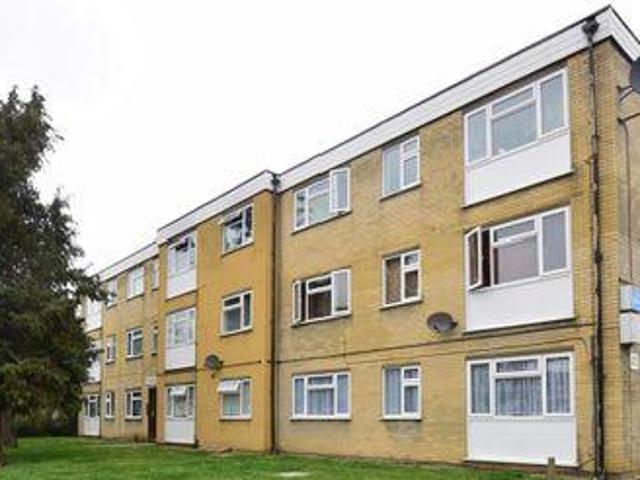 1 Bedrooms Flat for sale in Ross Road, Wallington, Surrey SM6