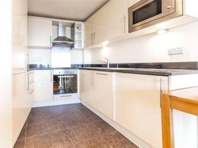 1 Bedrooms Flat for sale in Raphael House, 250 High Road, Ilford IG1