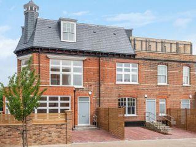 1 Bedrooms Flat for sale in Richmond Road, Kingston Upon Thames KT2