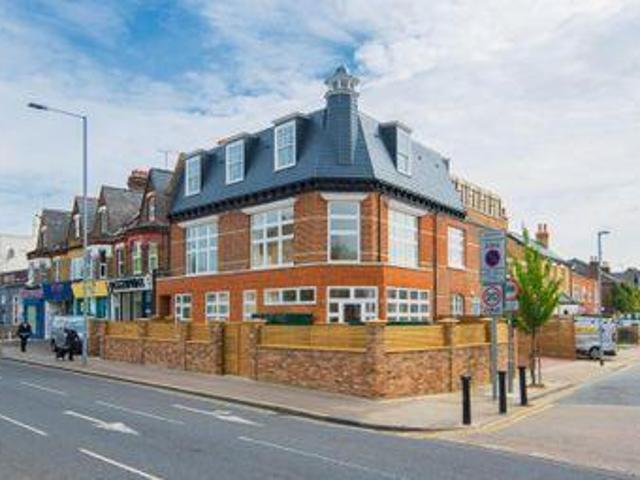 1 Bedrooms Flat for sale in Richmond Road, Kingston Upon Thames KT2