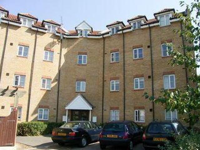1 Bedrooms Flat for sale in Ridley Close, Barking, Essex IG11