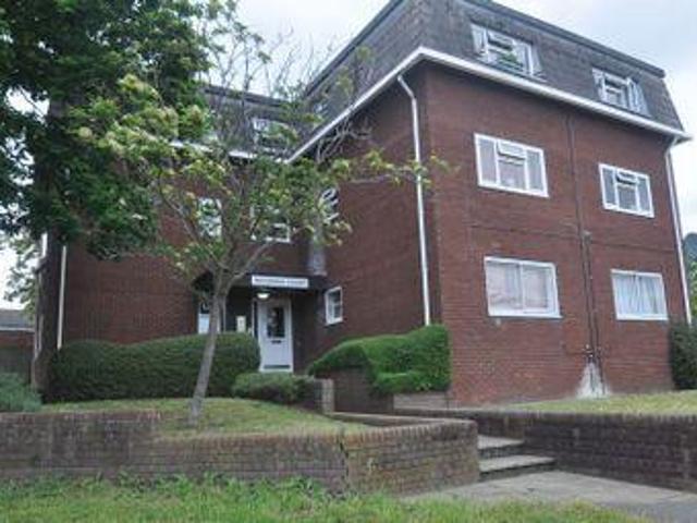 1 Bedrooms Flat for sale in Woodman Court, Albert Street, Fleet GU51