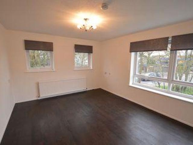 1 Bedrooms Flat for sale in Woodford New Road, South Woodford E18