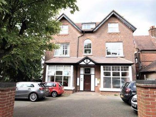 1 Bedrooms Flat for sale in Woodside Park Road, London N12