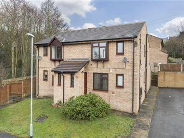 1 Bedrooms Flat for sale in Walesby Court, Leeds, West Yorkshire LS16