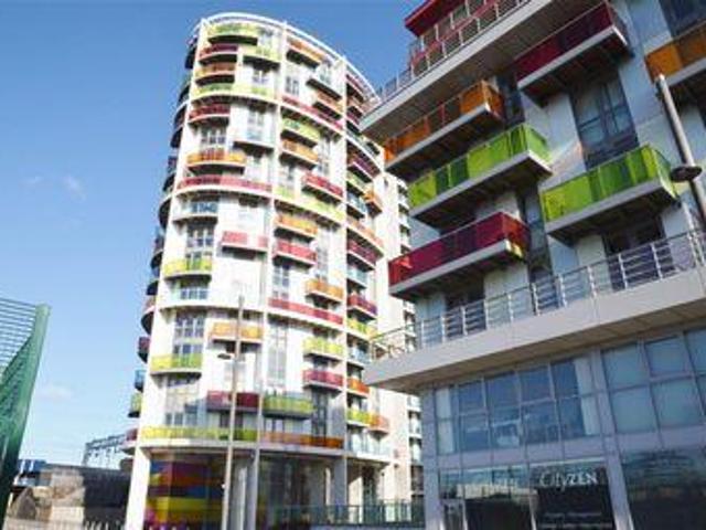1 Bedrooms Flat for sale in Warton Road, Stratford, London E15