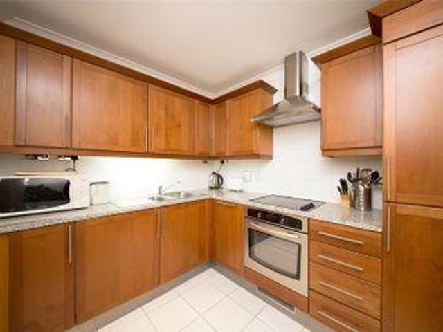 1 Bedrooms Flat for sale in West Block, Forum Magnum Square, London SE1