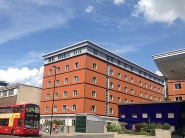 1 Bedrooms Flat for sale in Westminster Bridge Road, London, London SE1