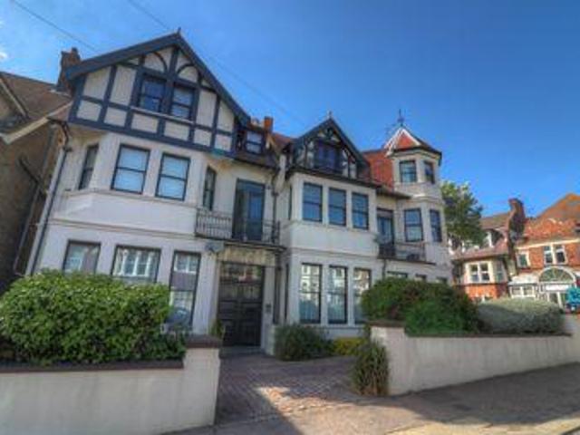 1 Bedrooms Flat for sale in Westcliff Avenue, Westcliff On Sea SS0