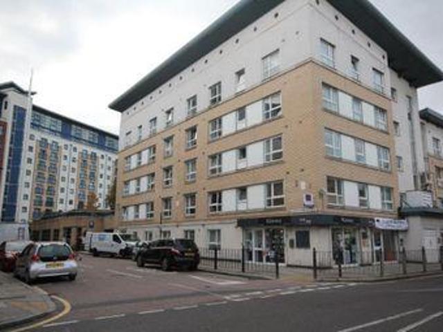 1 Bedrooms Flat for sale in Westferry Road, London E14