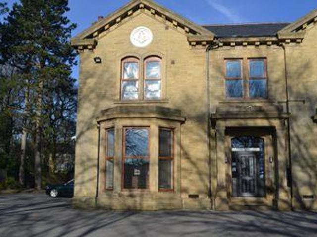 1 Bedrooms Flat for sale in Westwood Hall, Peregrine Way, Westwood Park, Bradford BD6