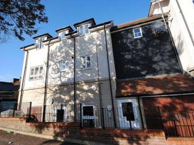 1 Bedrooms Flat for sale in White Hart Way, Dunmow CM6