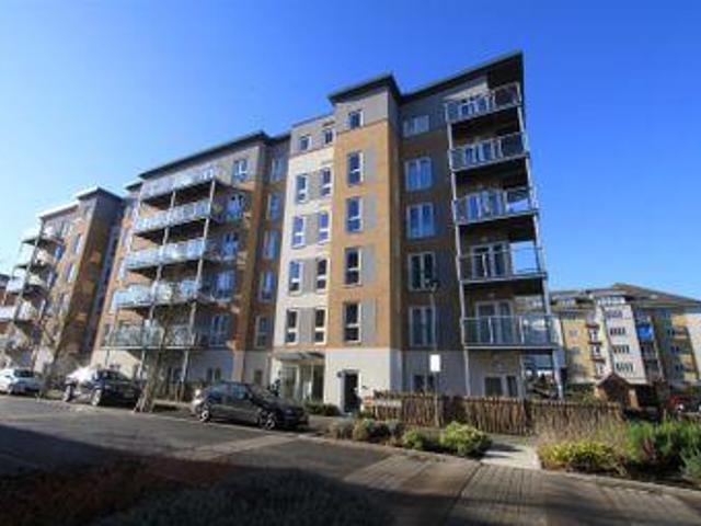 1 Bedrooms Flat for sale in Wintergreen Boulevard, West Drayton UB7