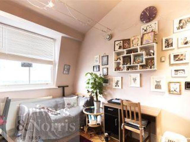 1 Bedrooms Flat for sale in Tollington Way, Islington, London N7