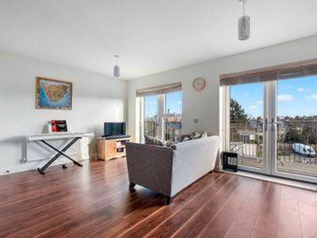 1 Bedrooms Flat for sale in Telford Road, London N11