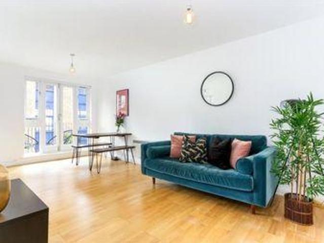 1 Bedrooms Flat for sale in Thames Heights, 52 54 Gainsford Street, London SE1