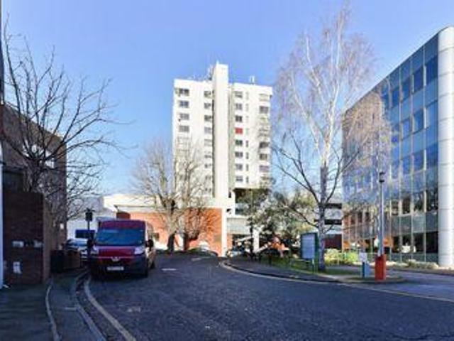 1 Bedrooms Flat for sale in The Mall, Bromley BR1