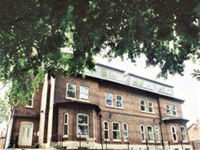 1 Bedrooms Flat for sale in The Oaks, Salford M7