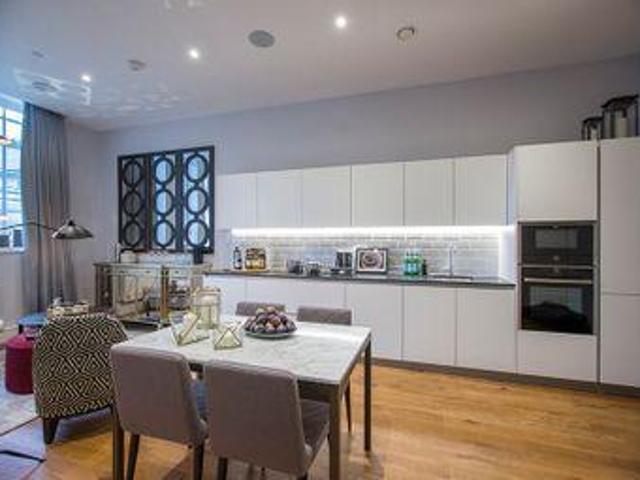 1 Bedrooms Flat for sale in The Old Town Hall Apartments, Winchester Street, Acton, London W3