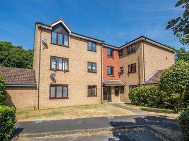 1 Bedrooms Flat for sale in The Hyde, Ware, Hertfordshire SG12