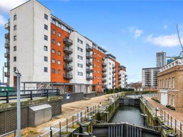 1 Bedrooms Flat for sale in The Lock Building, 72 High Street, London E15