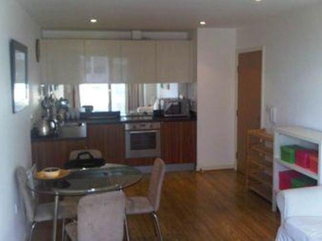 1 Bedrooms Flat for sale in The Ropeworks, 1 Arboretum Place, Barking, Essex. IG11