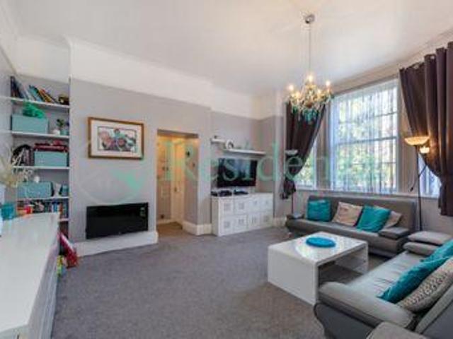 1 Bedrooms Flat for sale in The Waldrons, Croydon CR0