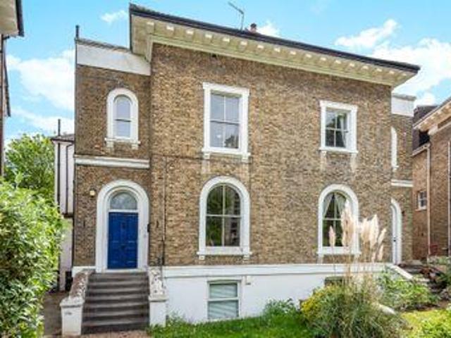 1 Bedrooms Flat for sale in The Waldrons, Croydon CR0
