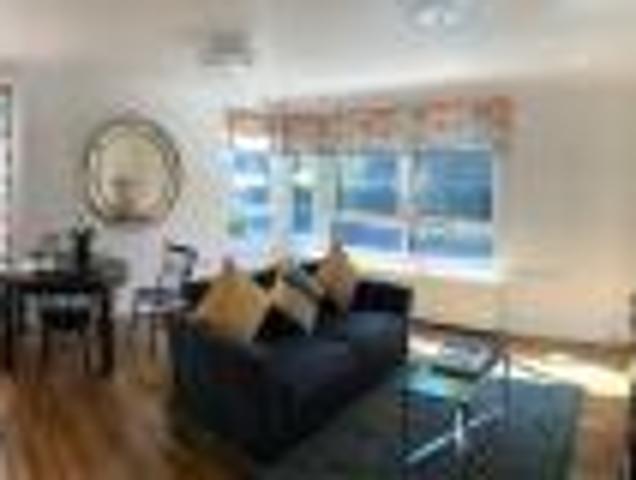 1 Bedrooms Flat for sale in The Water Gardens, Edgware Road, Marble Arch, St Georges Park, London W2