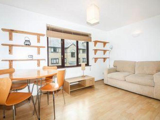 1 Bedrooms Flat for sale in Transom Square, Isle Of Dogs, London E14