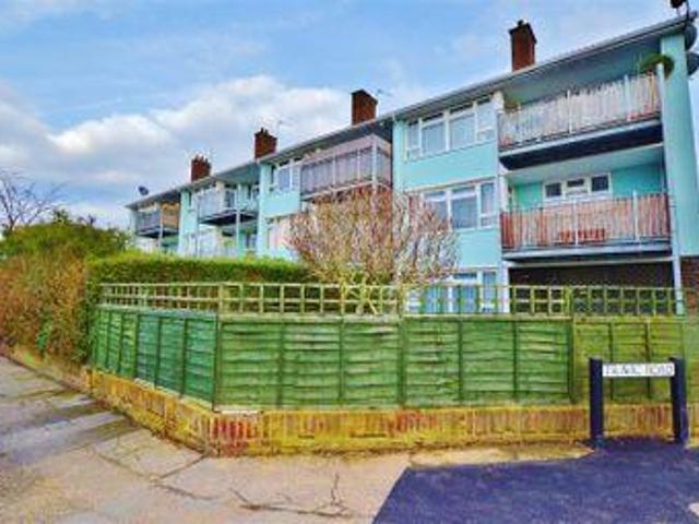 1 Bedrooms Flat for sale in Travic Road, Slough, Slough SL2
