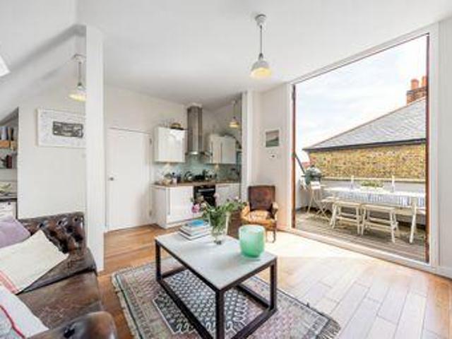 1 Bedrooms Flat for sale in Trent Road, London, London SW2