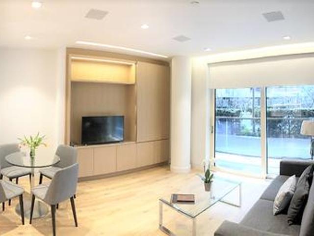 1 Bedrooms Flat for sale in Tudor House, One Tower Bridge, London SE1