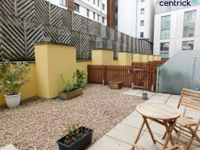 1 Bedrooms Flat for sale in Viva, Commercial Street, Birmingham B1