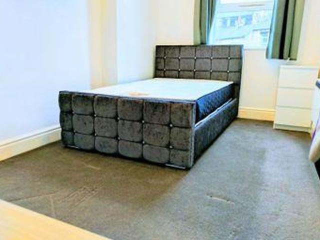 1 Bedrooms Flat for sale in Victoria Court, Morley, Leeds LS27