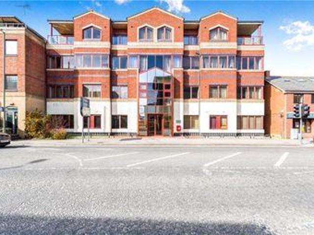1 Bedrooms Flat for sale in York House, 49 Victoria Road, Farnborough GU14