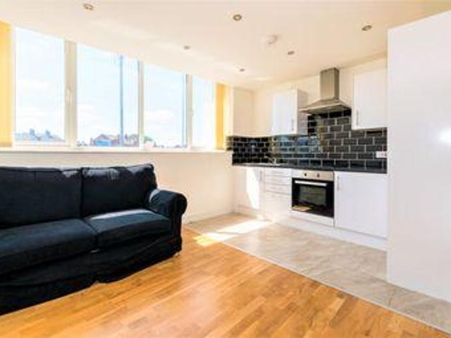 1 Bedrooms Flat for sale in York Road, Leeds LS9