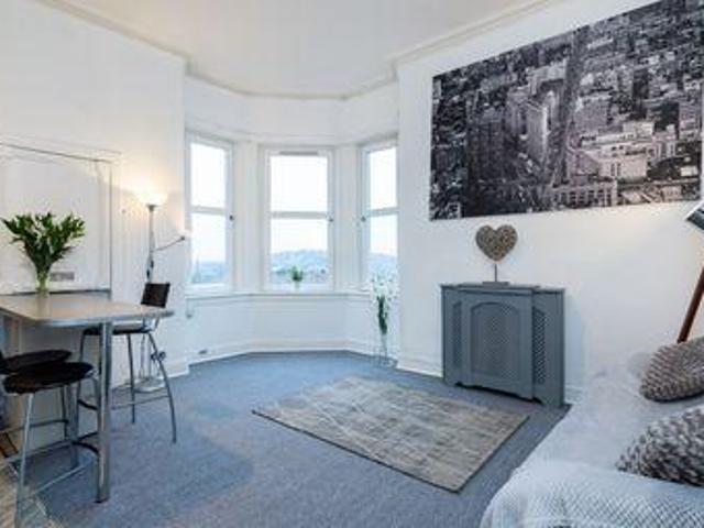 1 Bedrooms Flat for sale in Yeaman Place, Polwarth, Edinburgh EH11