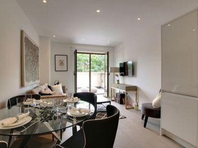 1 Bedrooms Flat for sale in Ziggurat House, Grosvenor Road, St Albans, Hertfordshire AL1