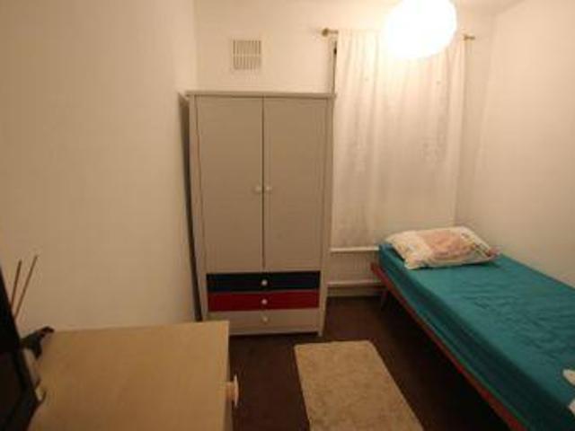 1 Bedrooms for rent in Murray Square, London E16