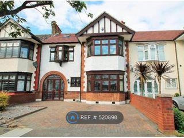 1 Bedrooms for rent in Middleton Gardens, London IG2