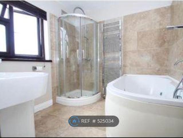 1 Bedrooms for rent in Middleton Gardens, London IG2