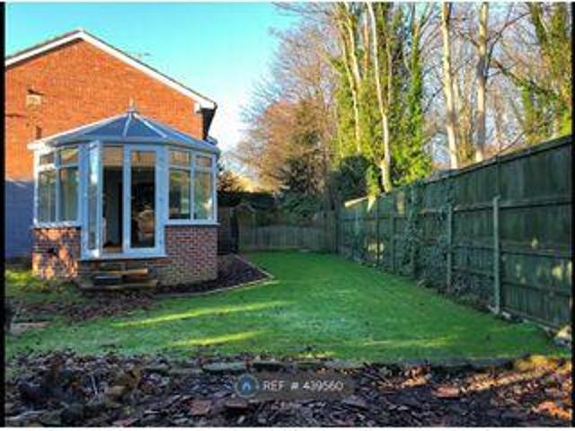 1 Bedrooms for rent in North Close, Leeds LS8