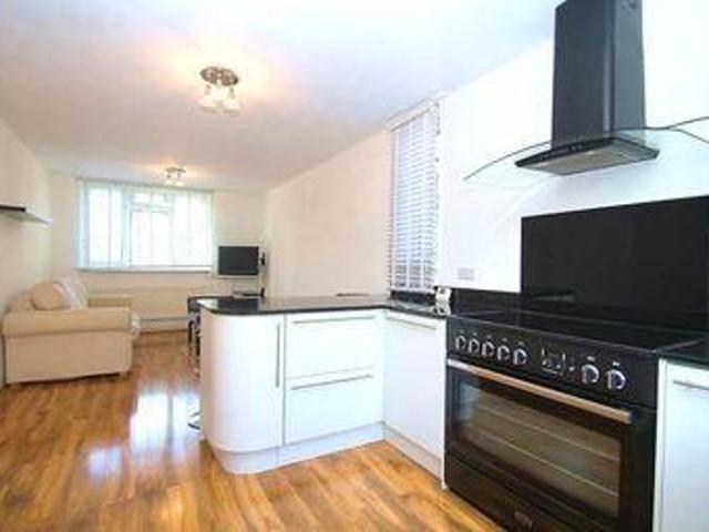 1 Bedrooms for rent in Ashley Crescent, Battersea, London SW11