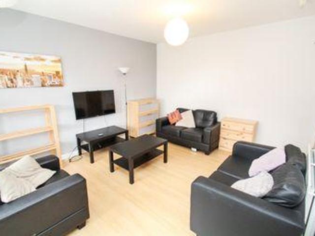 1 Bedrooms for rent in Beechwood Mount, Burley, Leeds LS4