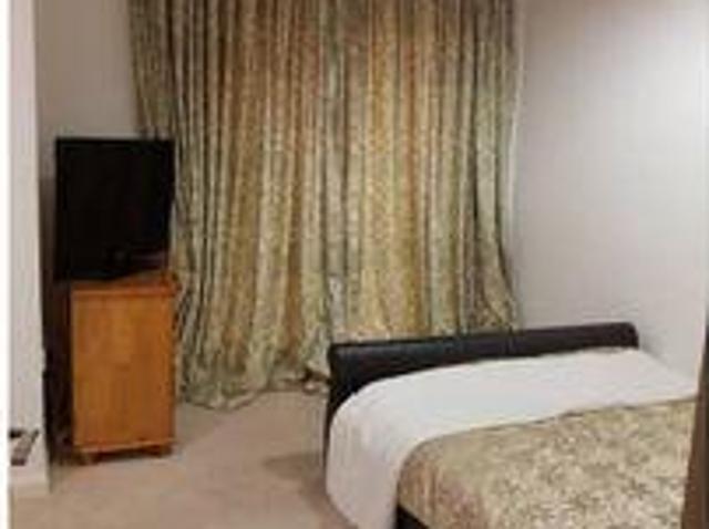 1 Bedrooms for rent in Canning Square, Enfield EN1